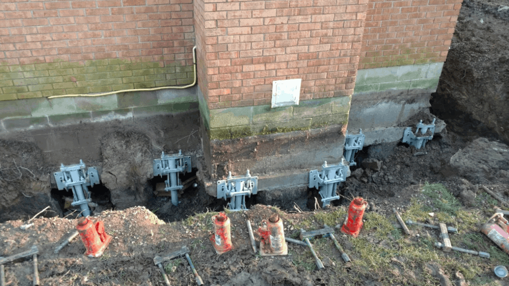 Is your Foundation Sinking? - Forever Foundation Repair Is your Foundation Sinking? - Forever Foundation Repair